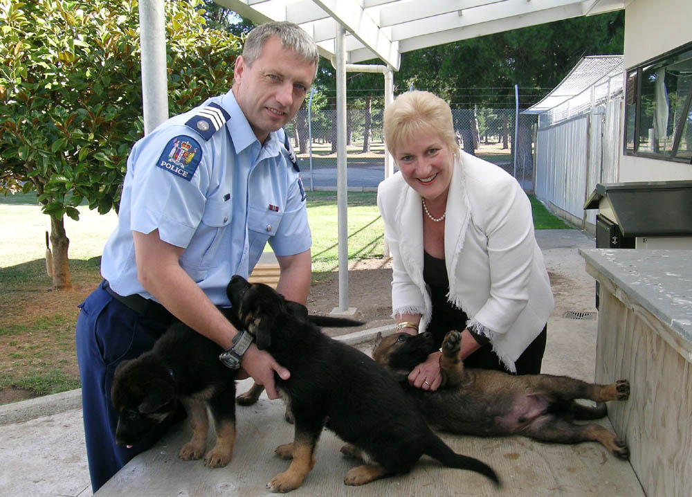 Police Minister Annette King visits NZ Police Dog training Centre ...