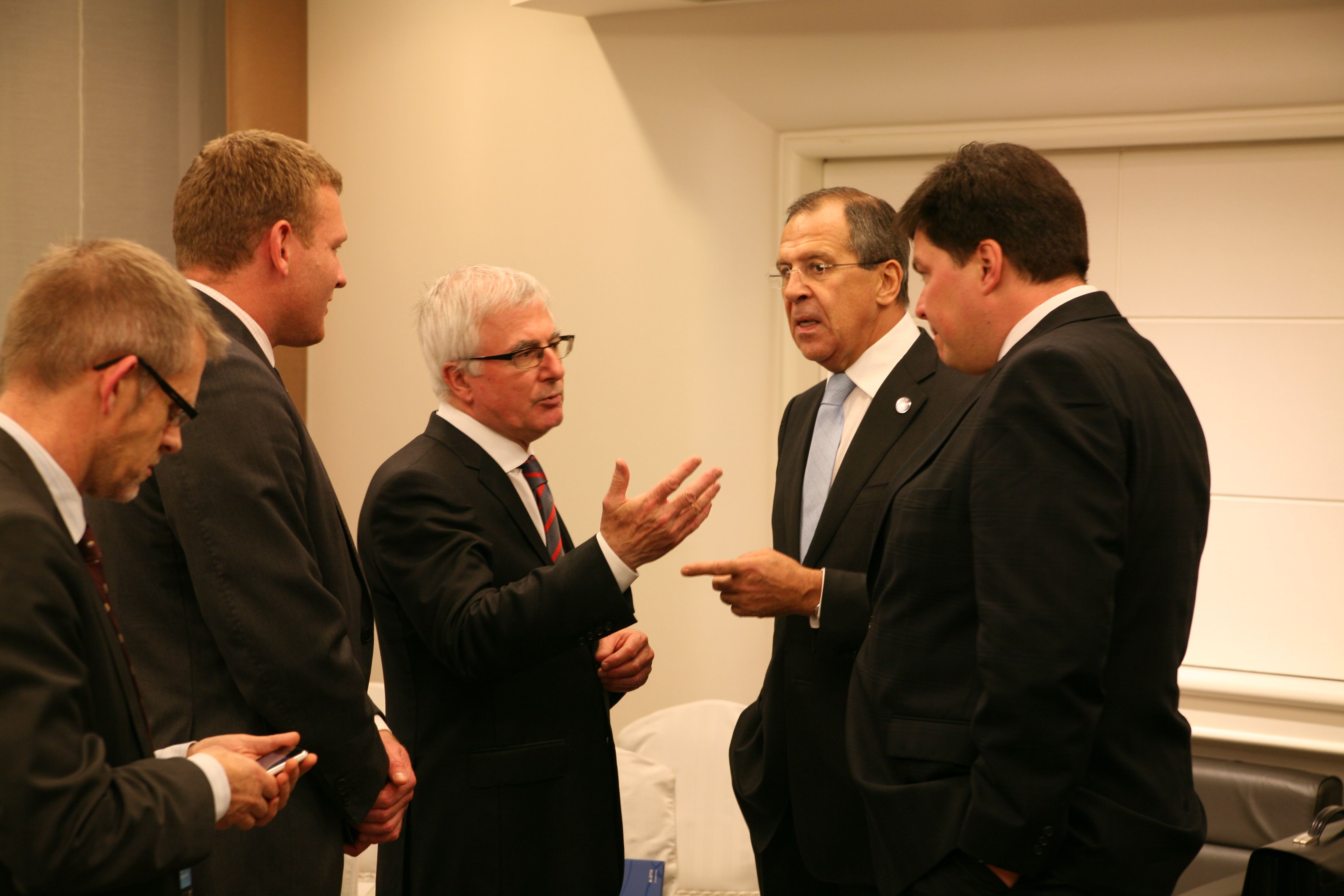 Trade Minister Tim Groser and Sergey Lavrov, Foreign Minister of Russia ...