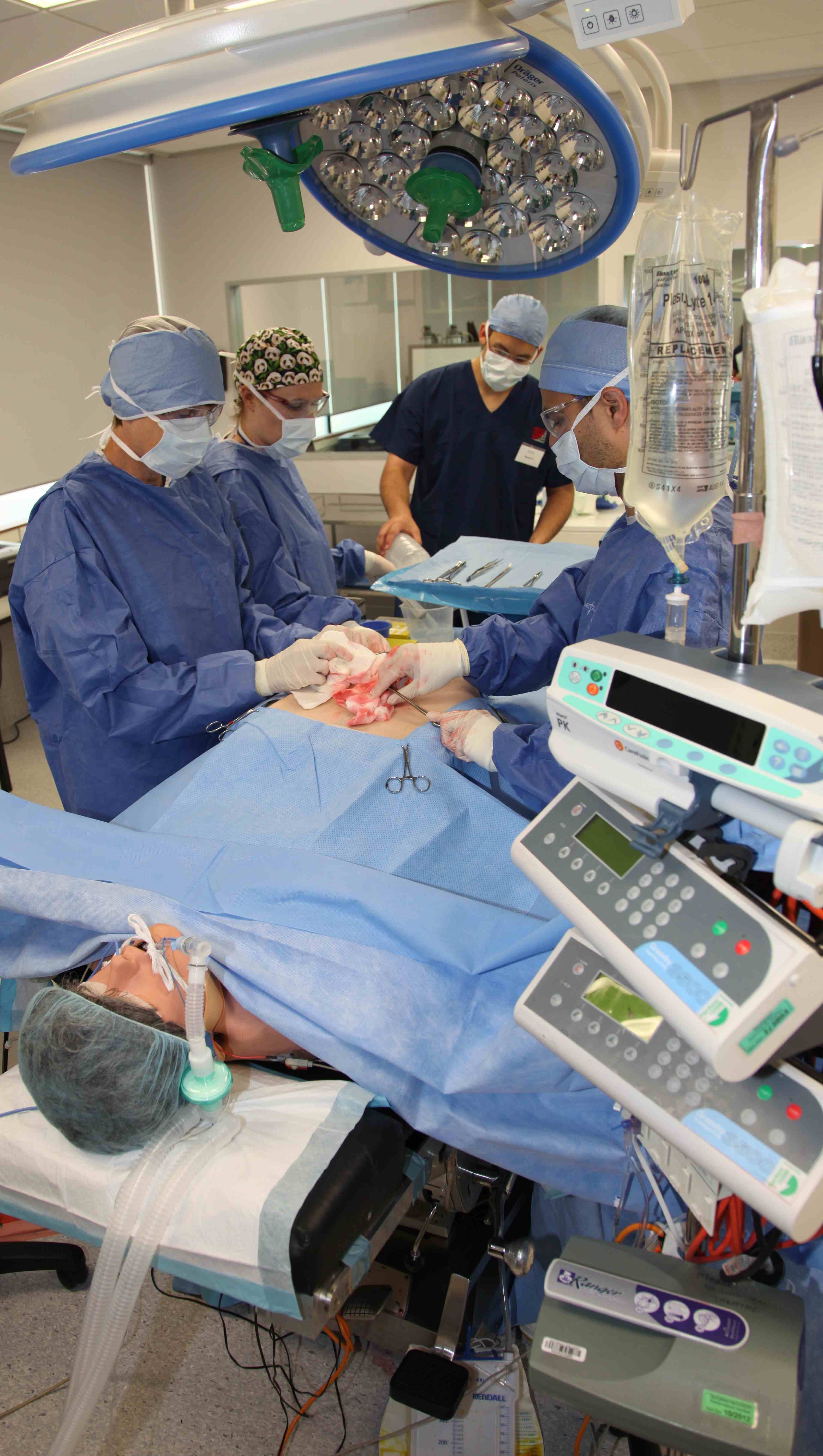 Simulation surgery proves valuable training tool | Beehive.govt.nz